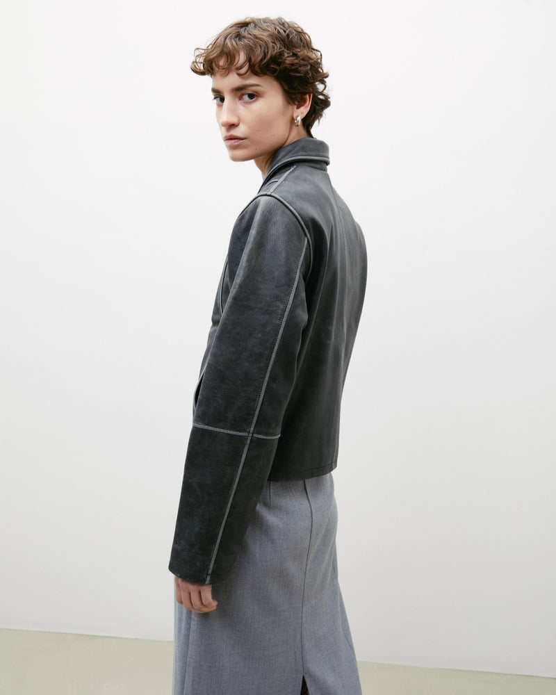 Vintage Style Meets Sustainability – Upcycled Leather Jacket | worn